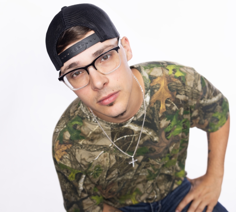 Chase Matthew To Embark On '2025 World Tour' - MusicRow.com