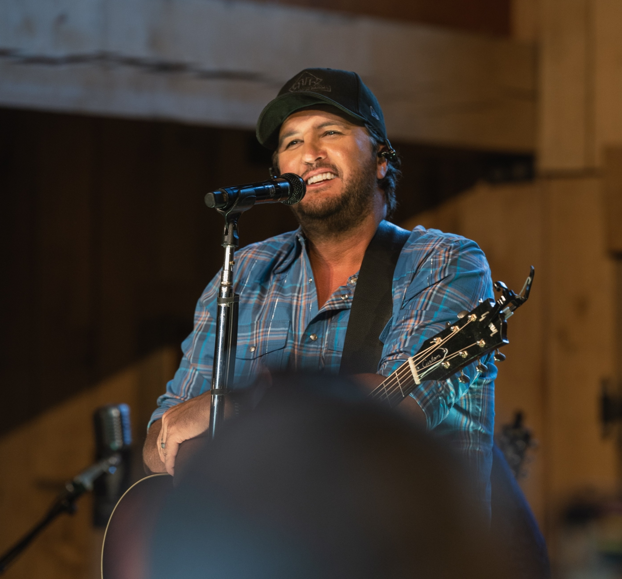 In Pictures: Luke Bryan Celebrates Upcoming Album With A Fun Afternoon ...