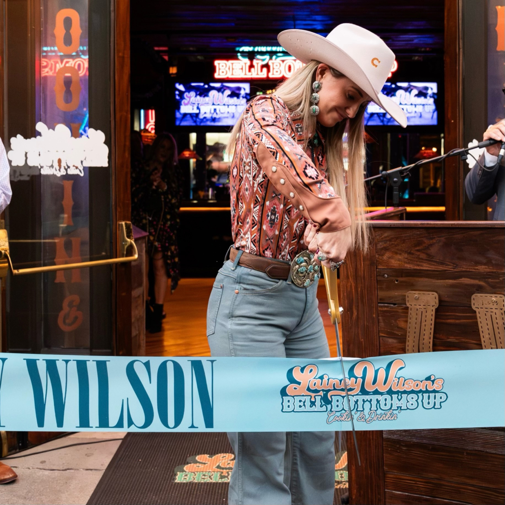 Lainey Wilson Celebrates Bell Bottoms Up Grand Opening - MusicRow.com