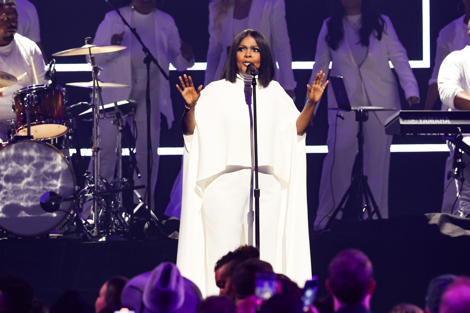 Jonathan Smith, Phil Wickham Win Big At 55th Annual GMA Dove Awards ...