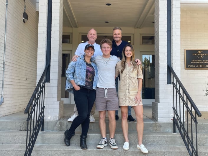 Ty Myers Signs With UMPG Nashville - MusicRow.com