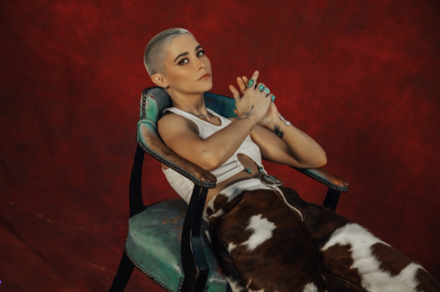 CeCe Signs With WME - MusicRow.com