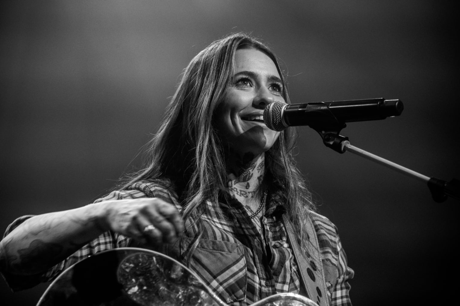 Morgan Wade Shines On Ryman Auditorium Stage - MusicRow.com
