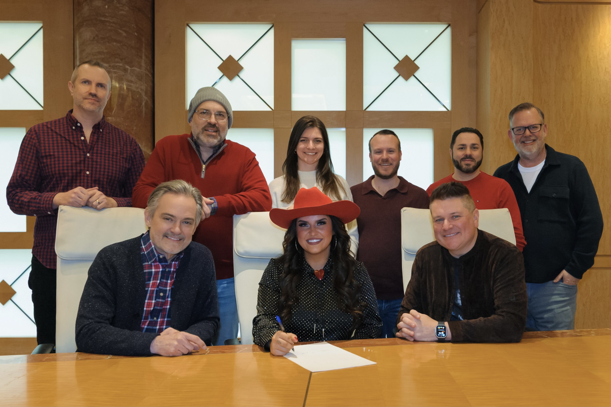 Taylor Austin Dye Signs With Red Street Records - MusicRow.com