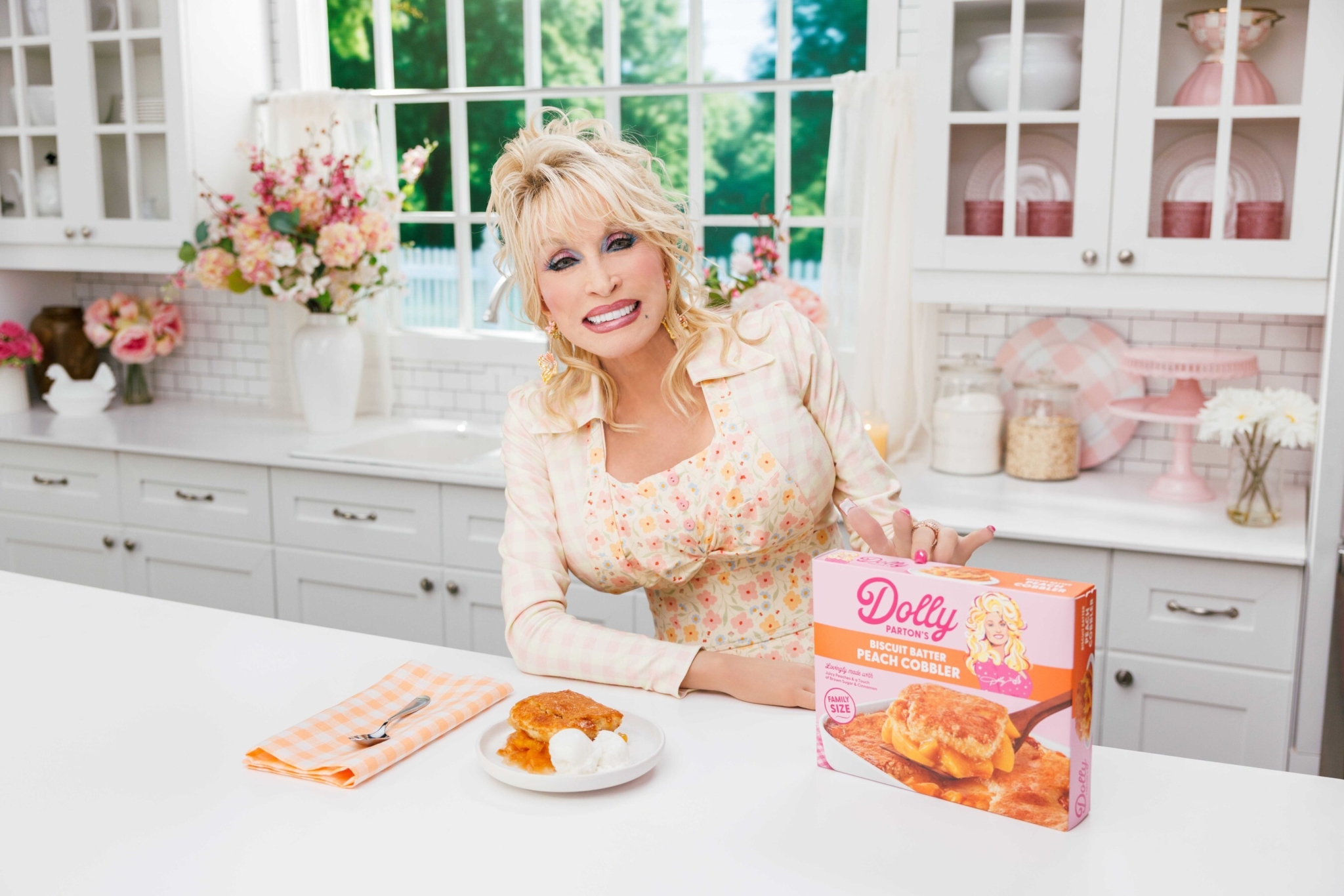 Dolly Parton Serves Up New Southern-Inspired Frozen Meal Line ...