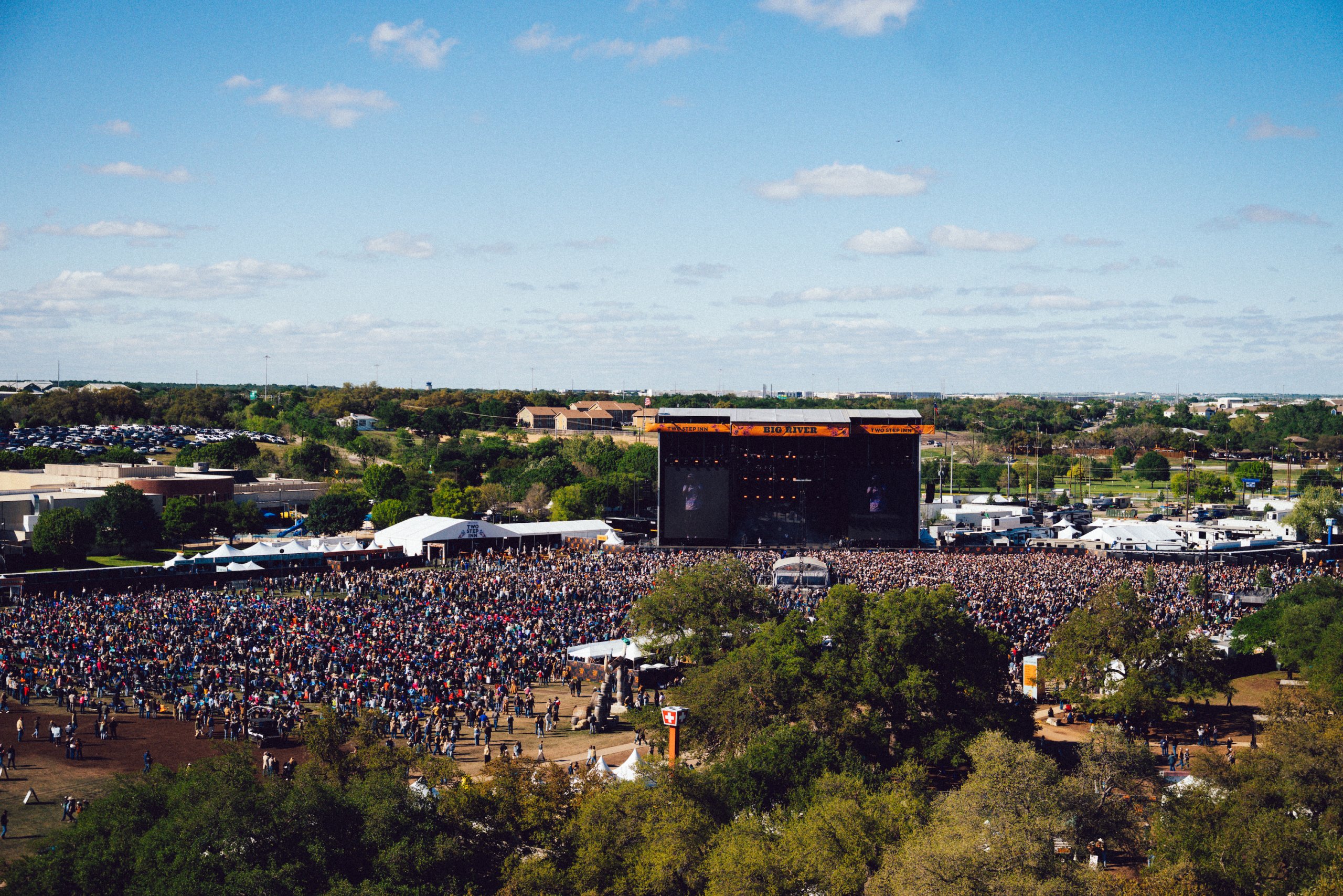 Chris Stapleton & Brooks & Dunn To Headline Two Step Inn Festival In ...