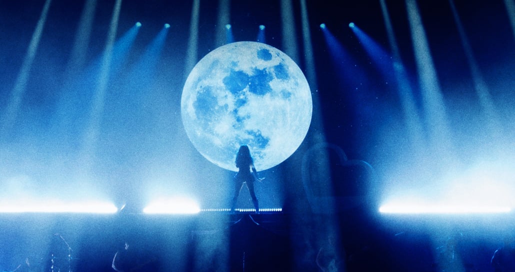 Megan Moroney Surprises Fans With 'Am I Okay? Tour (Live)' Album Drop ...