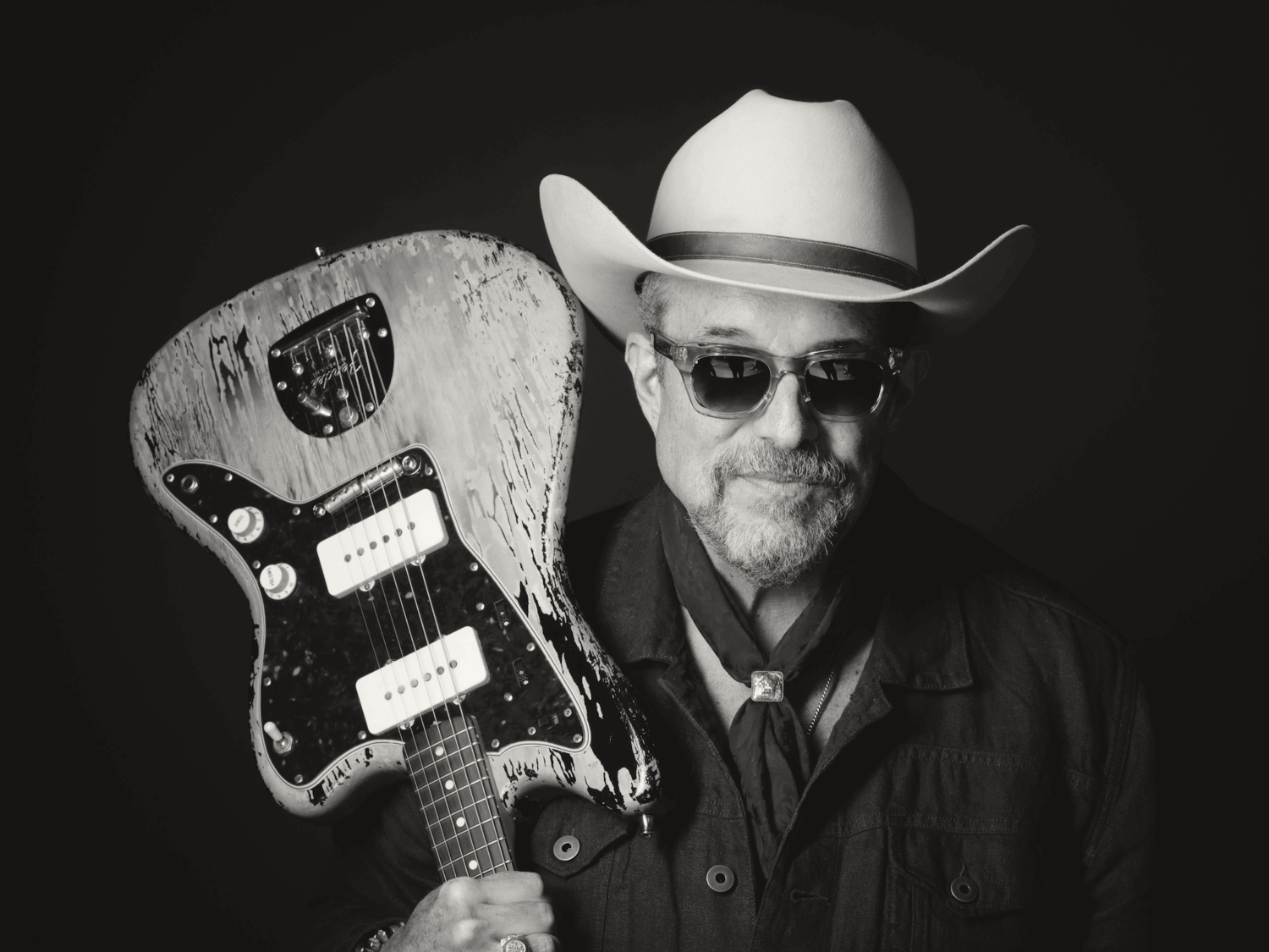 Mavericks Frontman Raul Malo Dies Following Battle With Cancer ...