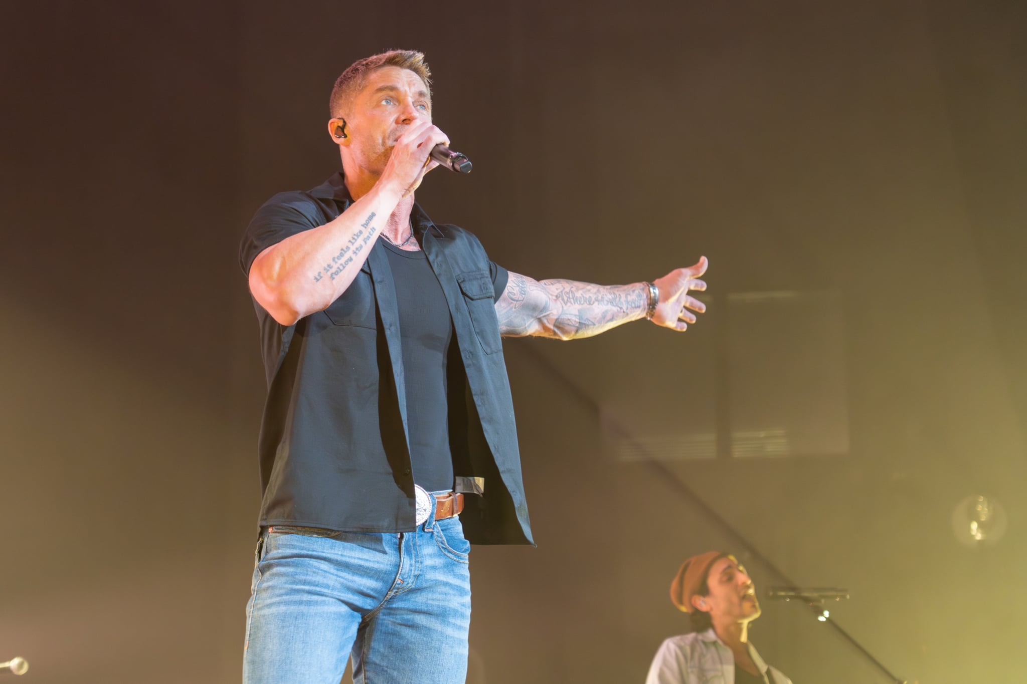 Brett Young Brings Heart & Harmony To The Ryman - MusicRow.com